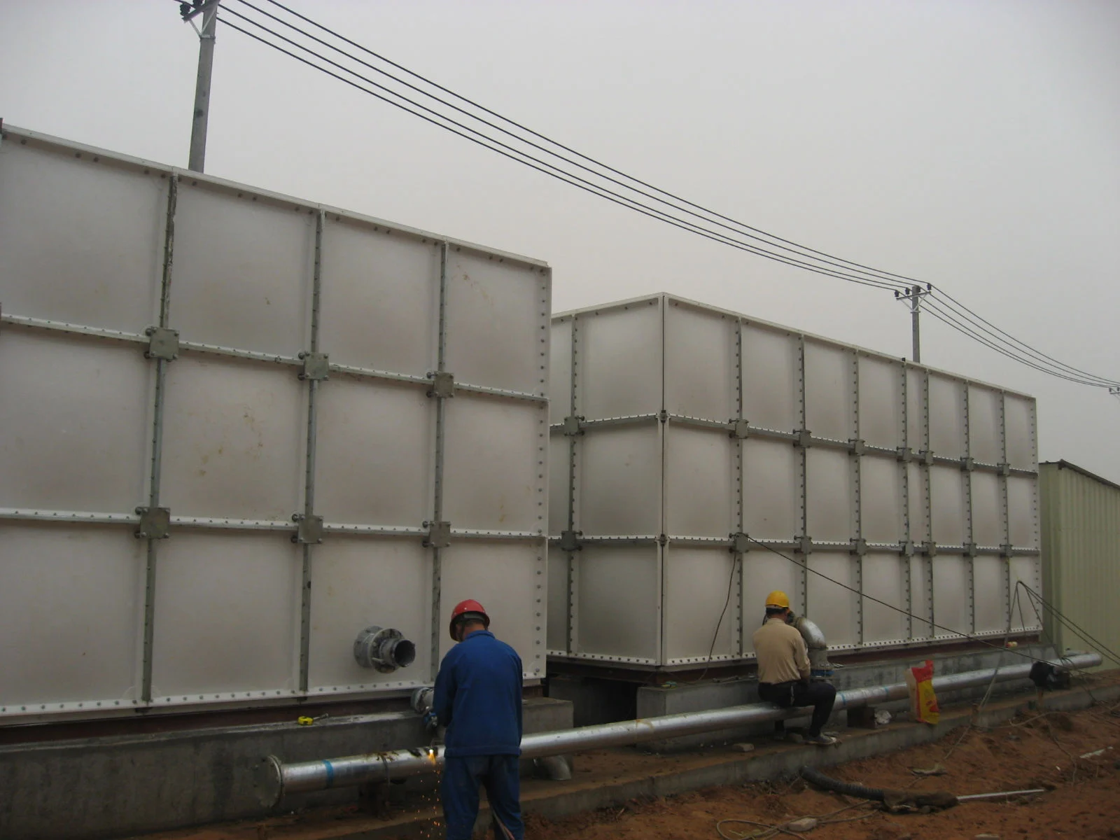 water tanks in parallel high-performance water storage